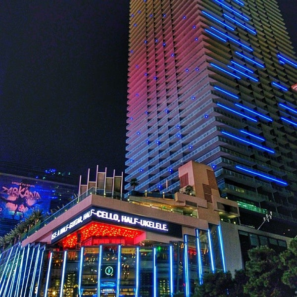 Cosmopolitan Platinum VIP Lounge - 5 tips from 715 visitors