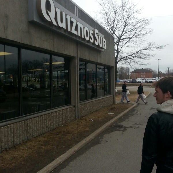 Quiznos (Now Closed) - Sandwich Spot in Sainte-Foy
