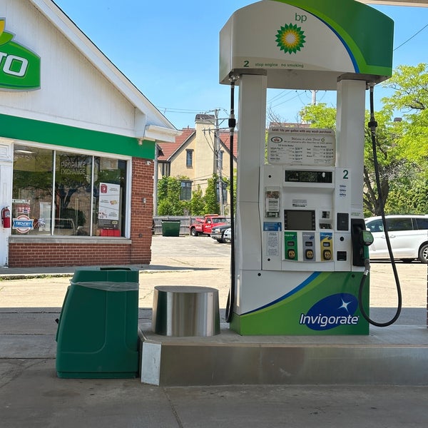 BP - 530 N WESTERN AVE