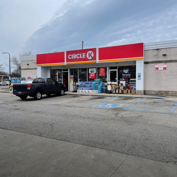 Shell - Fuel Station in Lincolnwood