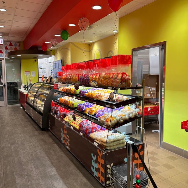 Red Ribbon Bakeshop - North Mayfair - 1 tip