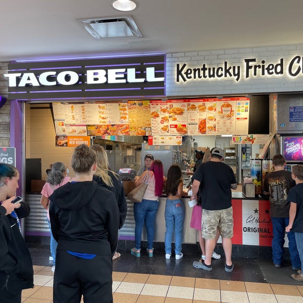 Photos at Lake Forest Oasis - Rest Area in Lake Forest