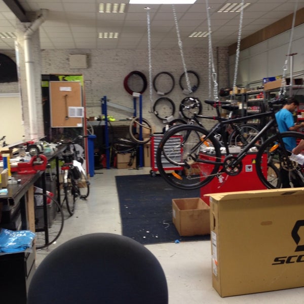 Van Pelt Bikes - Bicycle Store in Mortsel