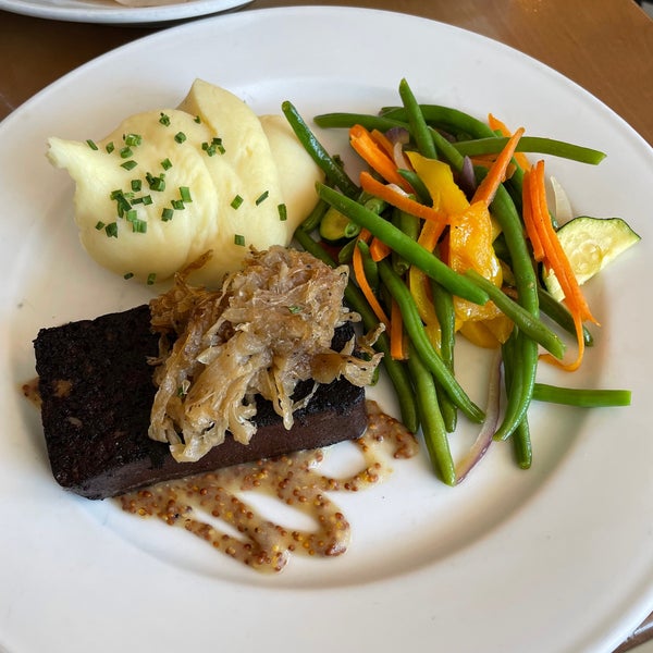 Cochon Dingue Champlain - Restaurant in Ville de Québec