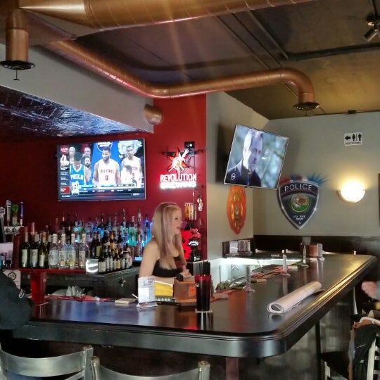 Grover's Bar and Grill - Bar