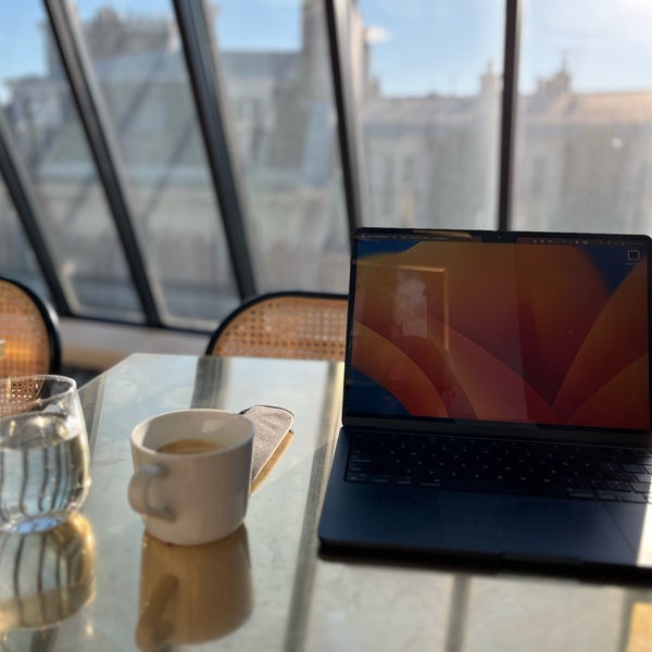 Adobe Paris - Office in Chaillot