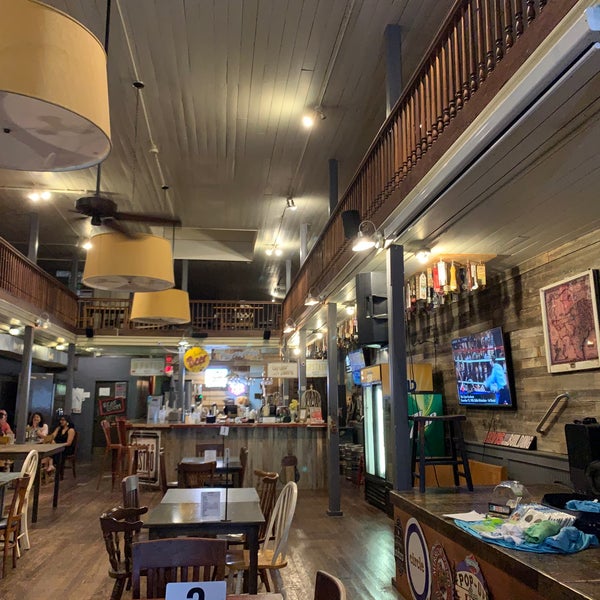 Roots Bistro - American Restaurant in Georgetown