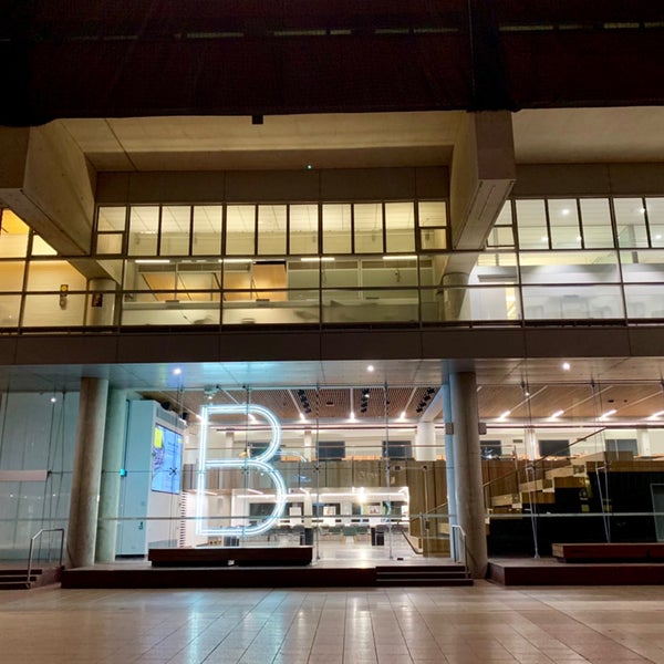 Red Centre - University in Kensington