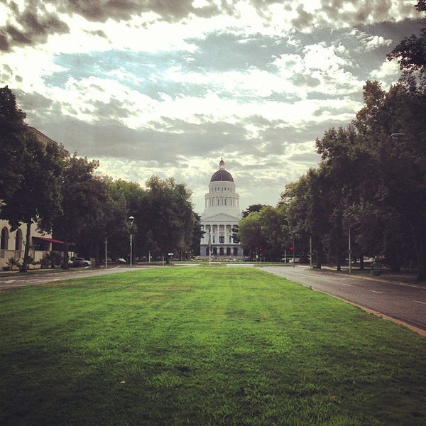 Capitol Mall - Plaza in Sacramento