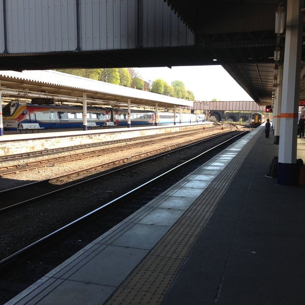 Sheffield Railway Station (SHF) - Central Sheffield - 137 tips