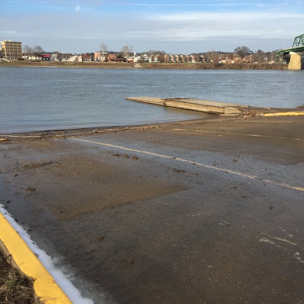 Williamstown Boat ramp - Williamstown, WV