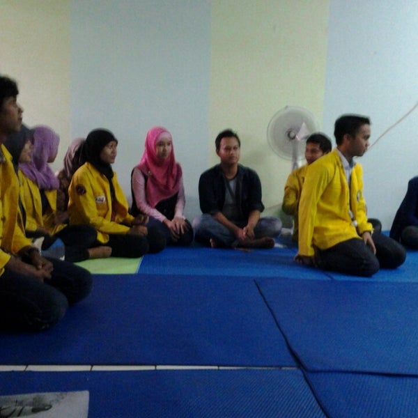 Photos at Pusgiwa UI - Community College in Depok