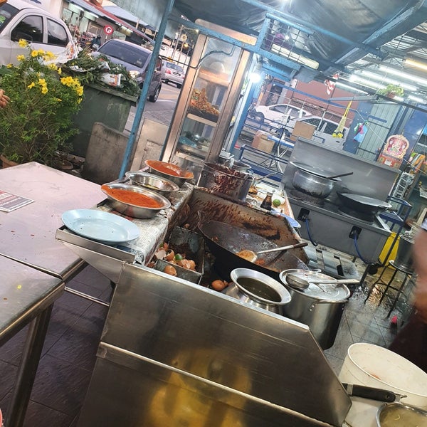 Restoran Noor Mohamed Mee Sotong Special - 4 tips from 323 visitors