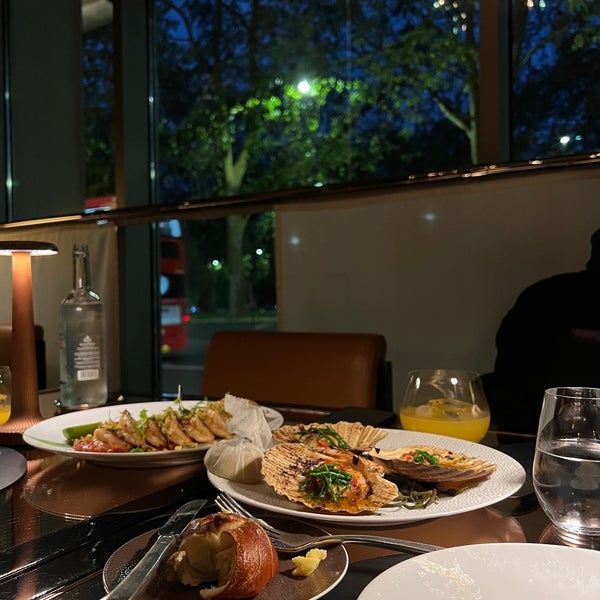 CUT - Mayfair - 113 tips