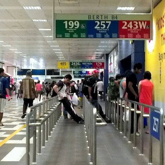 Boon Lay Bus Interchange - Bus Station in Jurong West