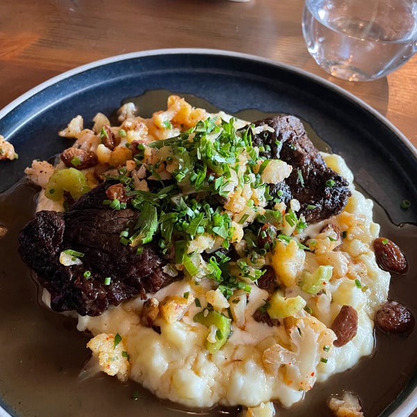 The Bison Restaurant & Lounge - 208 Bear Street