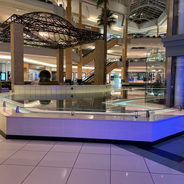 Somerset Mall Stores