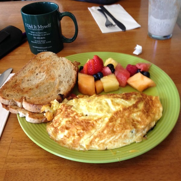Christopher's Cafe - Breakfast Spot in Lynn