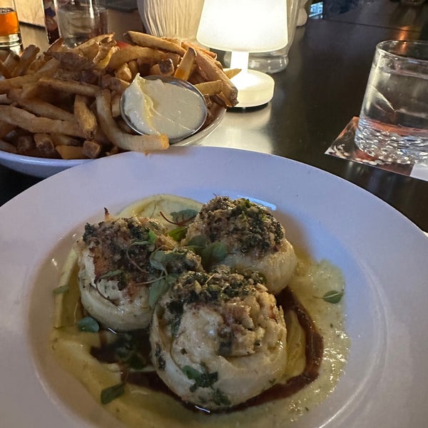 715 Restaurant - New American Restaurant