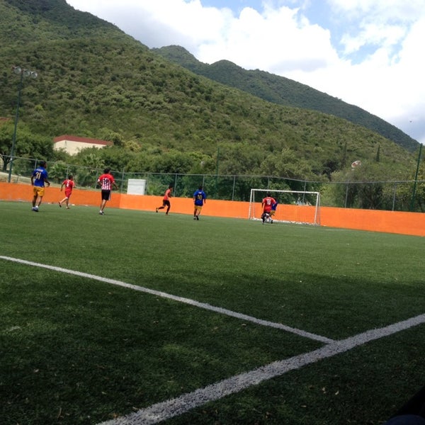 Cancha de Fútbol FCC - Monterrey, Nuevo León