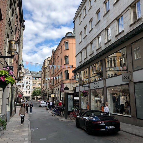 COS - Clothing Store in Norrmalm