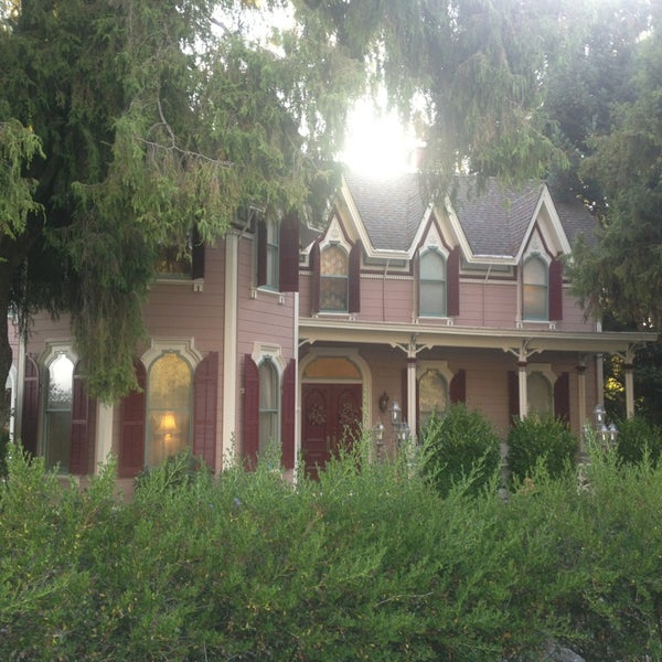 Gables Inn Bed & Breakfast - 2 tips