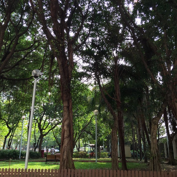 Catchick Street Garden 吉席街花園 - Garden in Kennedy Town