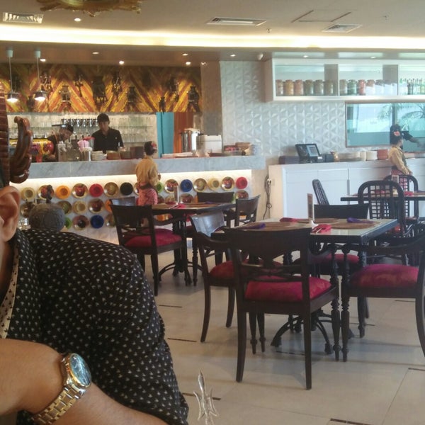 Nona Manis Coffee And Eatery - Indonesian Restaurant in Ketabang