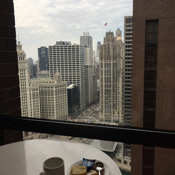 Regency Club at Hyatt Regency Chicago - Travel Lounge in The Loop