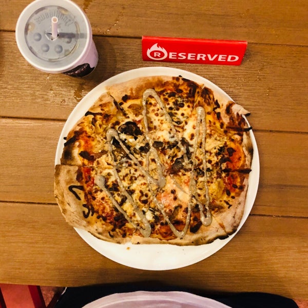 Red Oven Pizza Bakery - 47 tips
