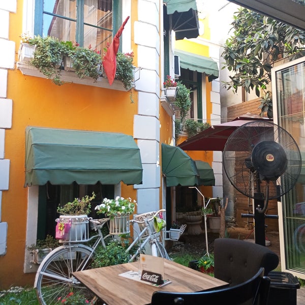 Cafe Vila 1928 - 74 visitors