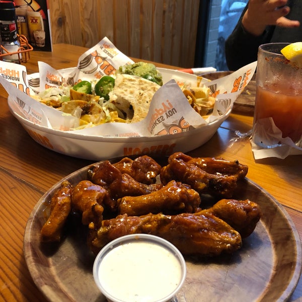 Hooters - Daphne, AL