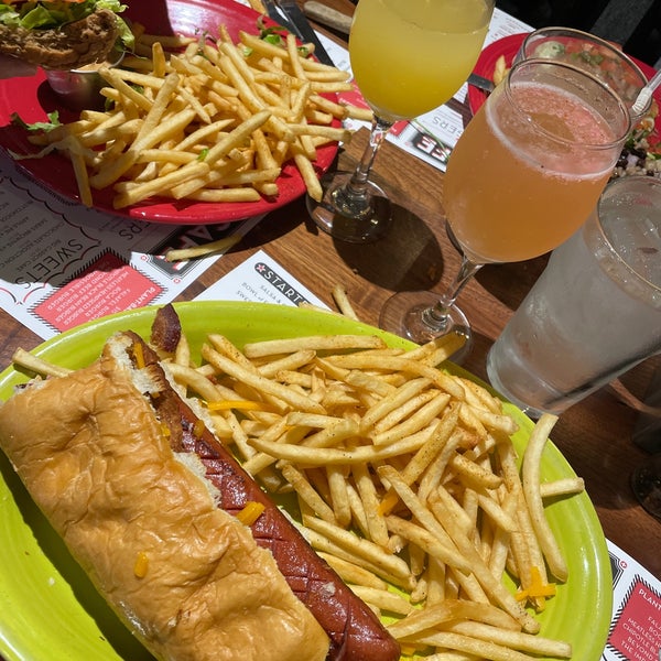 Barnaby's Cafe - American Restaurant in Houston
