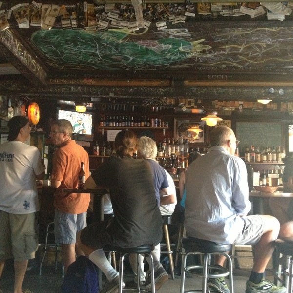 The Kingfish Pub & Cafe - Dive Bar in North Oakland