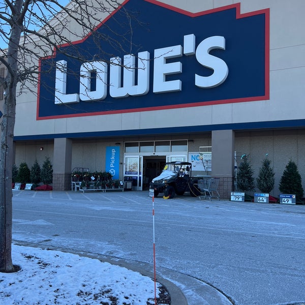 Lowe's - Hardware Store