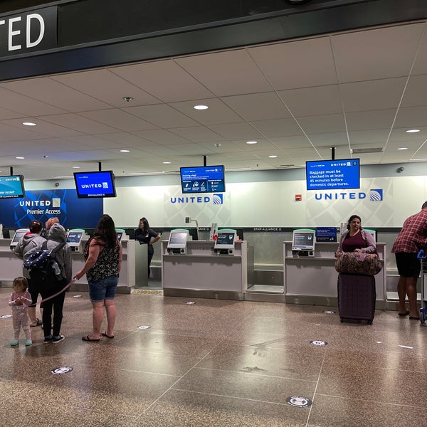 United Airport Ticket Counter