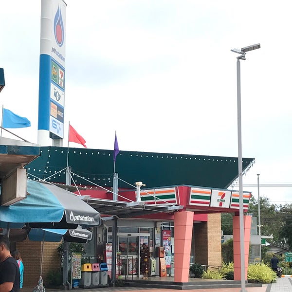 7-Eleven (เซเว่น อีเลฟเว่น) - in PTT Golden Station