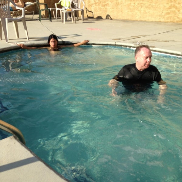 Serenity Mountain Pool Lodge - Sevierville, TN