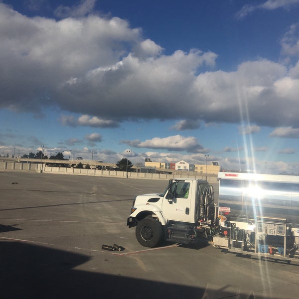 Gate - B8 - 3 tips from 523 visitors