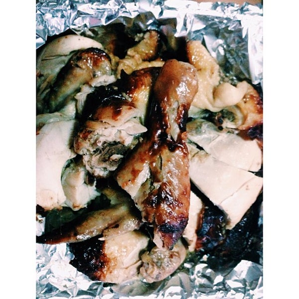 Ang Lechon Manok ni Sr. Pedro - Katipunan St.
