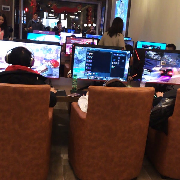 Wanyoo Esports Studio - Gaming Cafe in Leicester Square