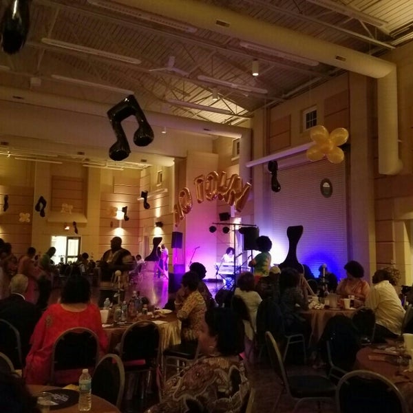Photos at Golden Leaf Commons - Emporia, VA