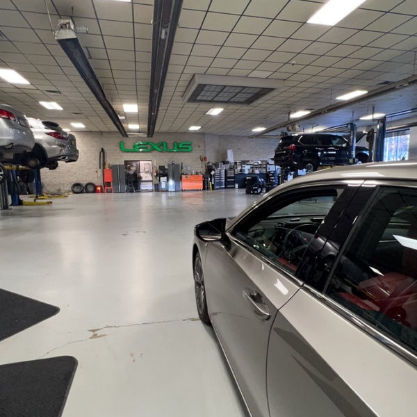 Ray Catena Lexus - Car Dealership