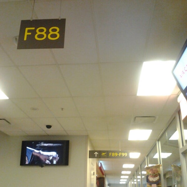 Gate F88 - Toronto Pearson International Airport - Terminal 1