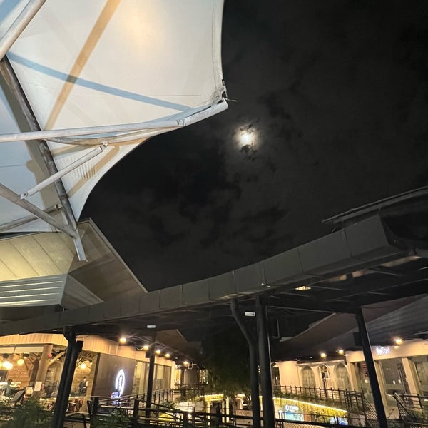 Photos at Crystal Design Center (CDC) คริสตัล ดีไซน์ เซ็นเตอร์ - 237 ...