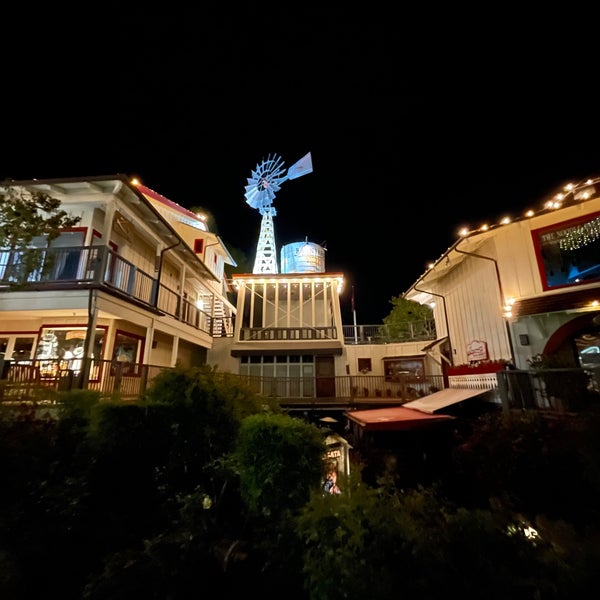 Barnyard Shopping Village - 3 tips from 600 visitors