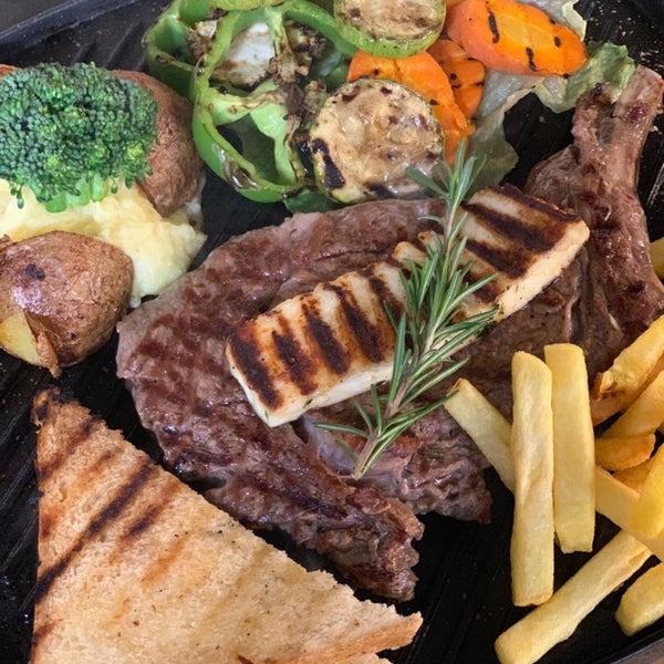 Patineh | پتینه - Steakhouse