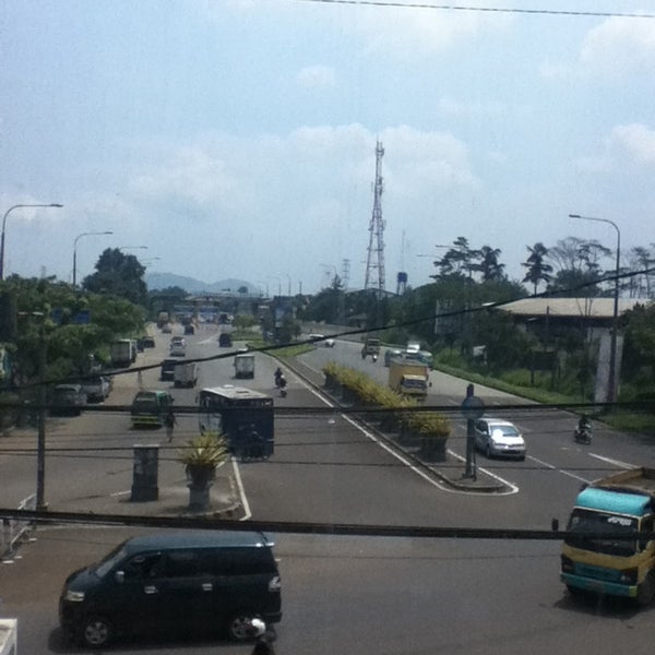 Merdeka motor Toyota kopo - Oto Bayisi