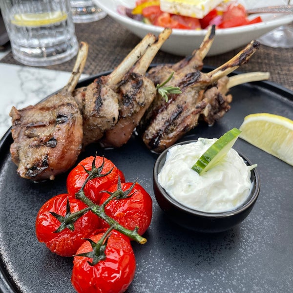 Plato Kitchen Bar - Greek Restaurant in Basel