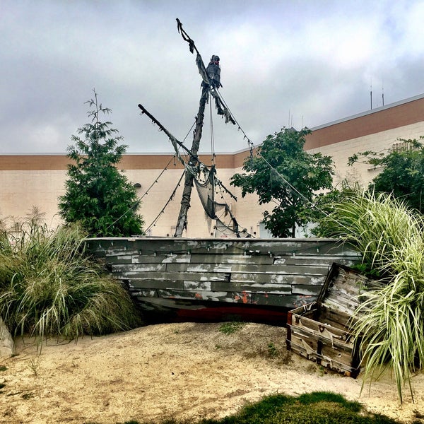 Wareham Crossing - Shopping Mall